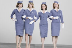 Adeola Crown: Bellezza ed Eleganza in Collant Opachi