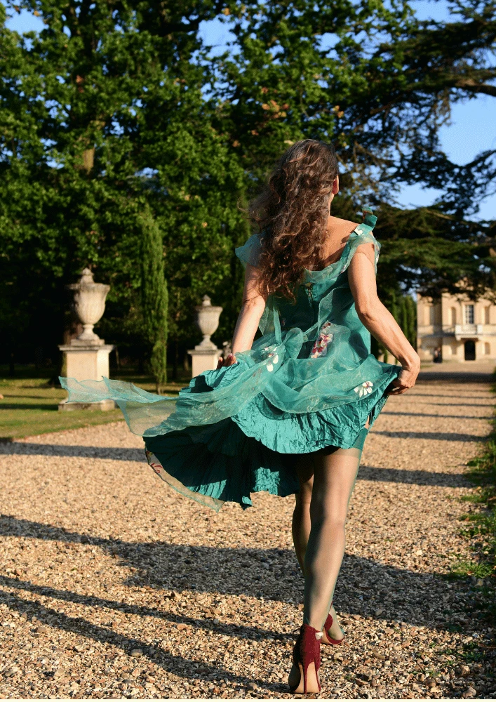 Gio Stockings: eleganza e tentazione nelle newsletter